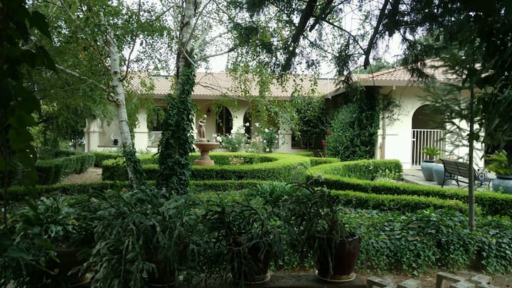 Country Home Off Silverado Trail - Yountville, CA