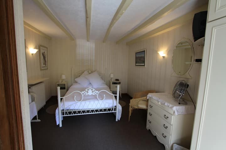 Les Glycines B&b- The Cream Room - Huelgoat