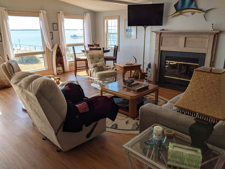 Waterfront 140 Shoreline Dr W/private Dock - Harkers Island, NC