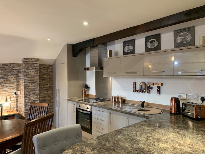 The Loft- Industrial Style Flat Central Windermere - Bowness-on-Windermere