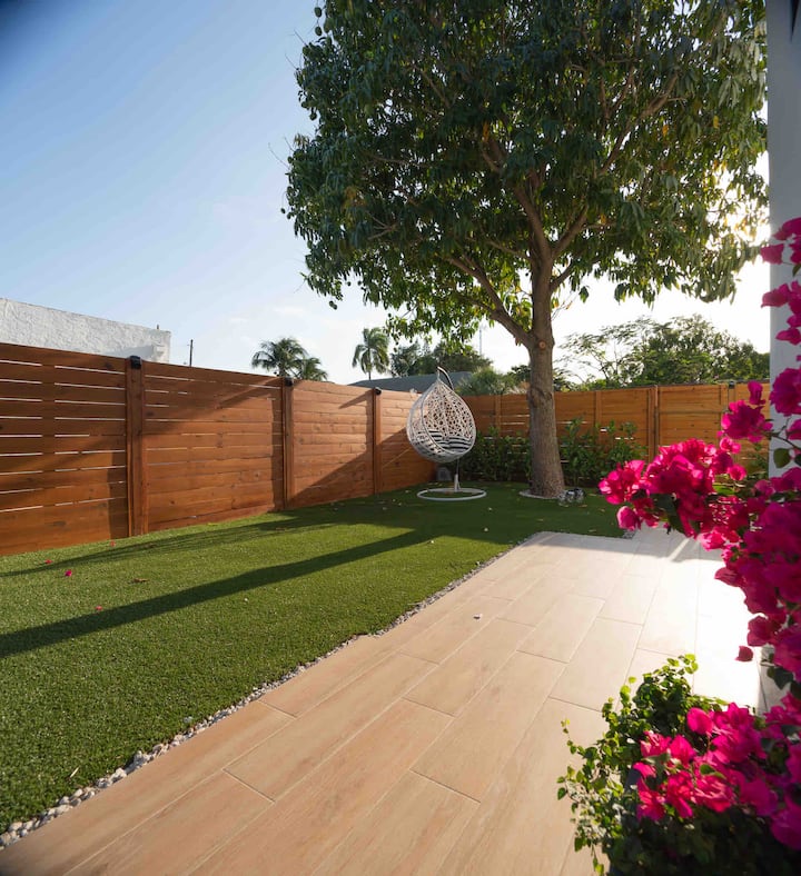 Palm Beach Zen Villa - West Palm Beach, FL