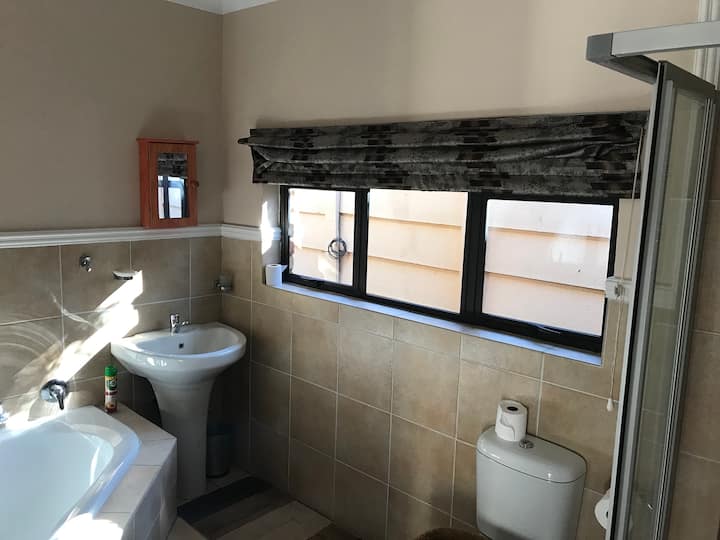 Wells Retreat Room 1 - Benoni
