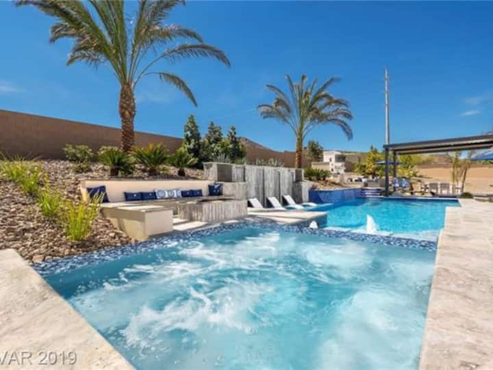 Luxury Home Close To Everything - Boulder City, NV