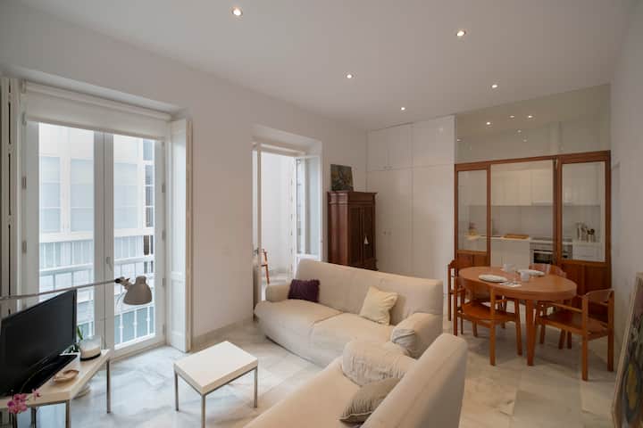 Design In Historical Center - Cádiz