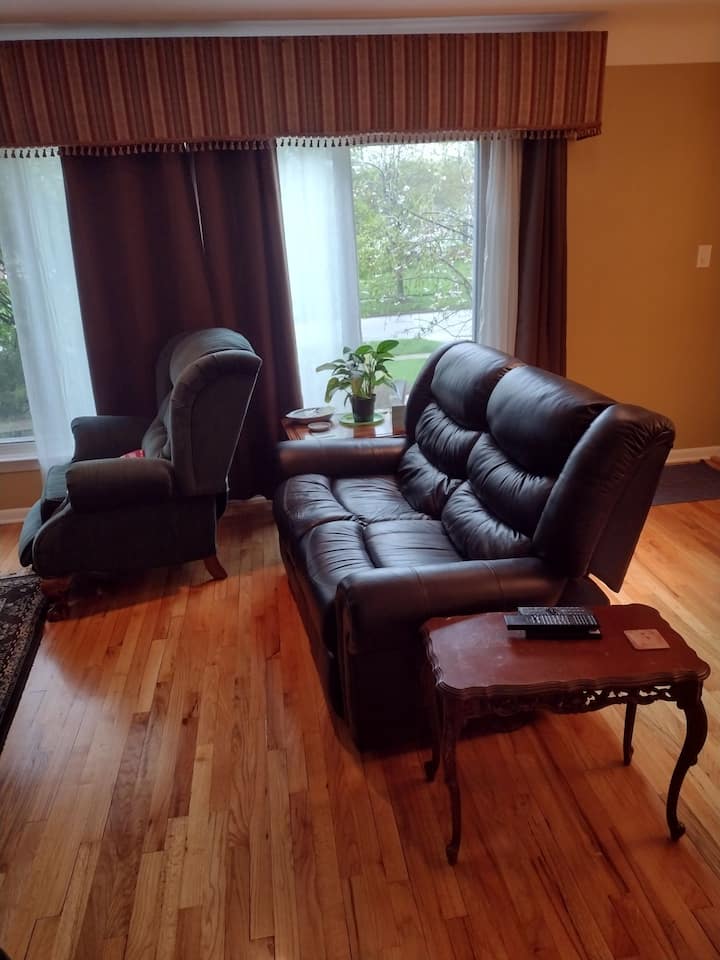 One Bedroom Just For You! - Shaker Heights, OH