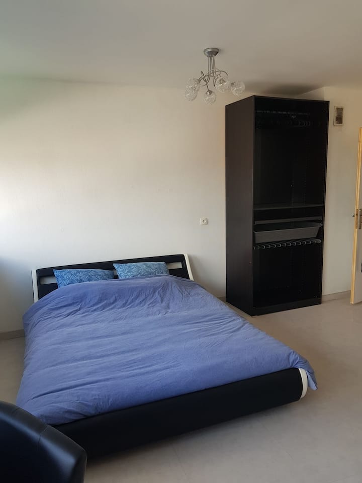 (71a) Joli Studio à La Tour De L Europe - Mulhouse