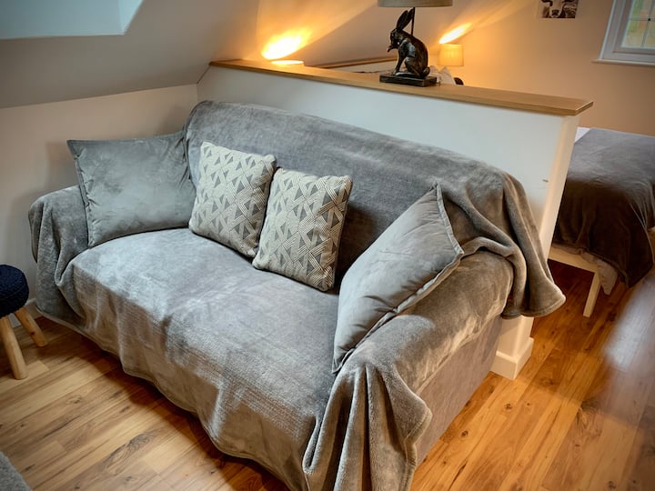 Light And Airy Studio Flat In Beautiful Valley - Amesbury