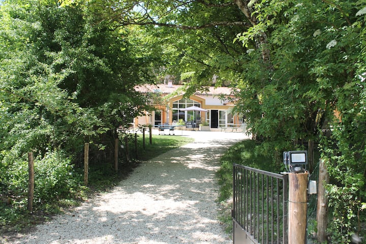 Domaine De Pont Vieux à Aubeterre Sur Dronne - Charente