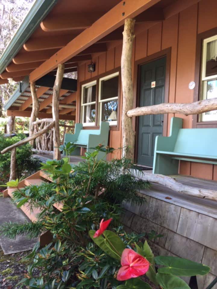Kaluhe Cottage In Volcano Village - Volcano, HI