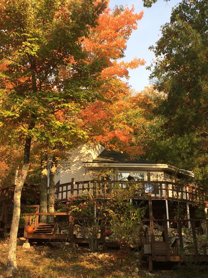 On The Edge Of The Smokies - Maryville, TN