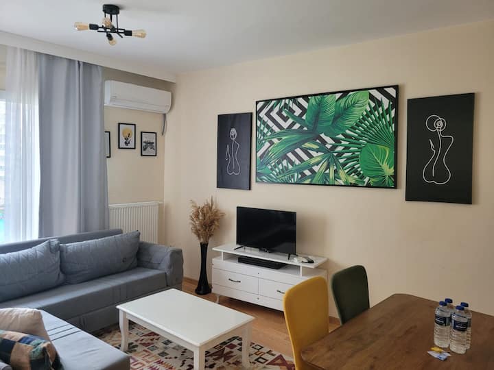 Small Compfi 2 +1 With Air Condition Best Location - Istanbul