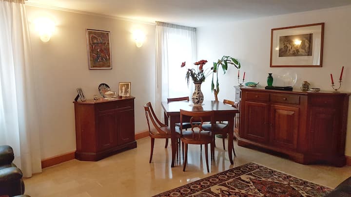 Frari Apartment With Canal View - 베네치아