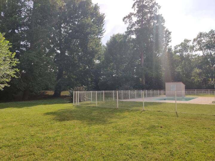 -> Appartement Climatisé - Parking - Piscine - - Agen