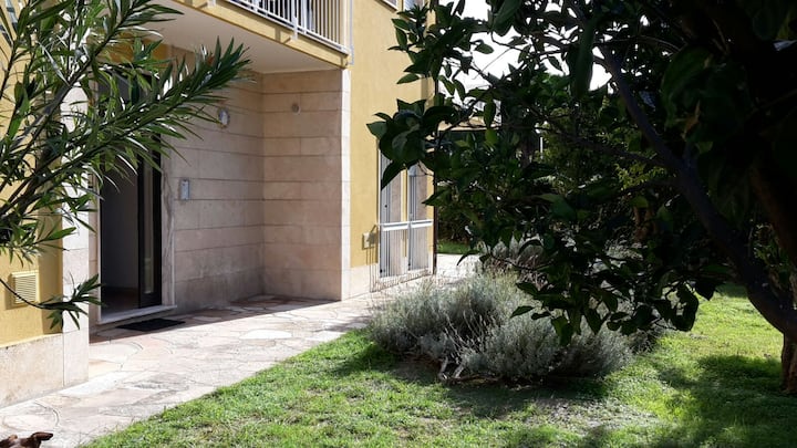 Un Tuffo Nel Blu - Luminoso Appartamento Al Mare - Pietra Ligure