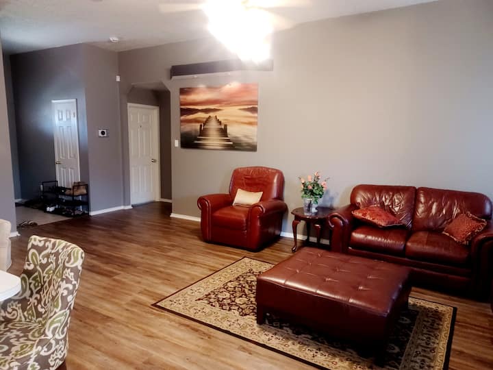 Master Bedroom, Private Bathroom, Two People Ok. - Killeen, TX