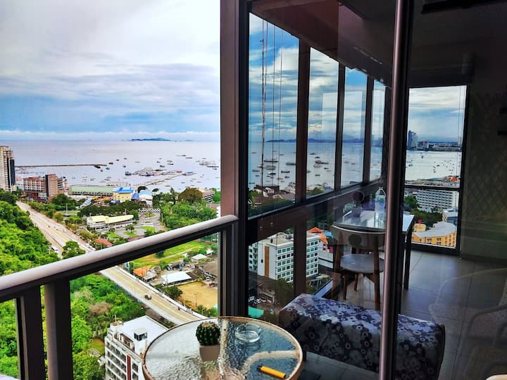Sunset Balcony Sea View 2br - Pattaya City