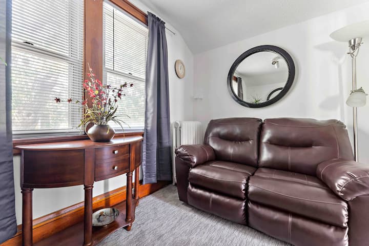 Upstairs Guest Apartment - 미네소타
