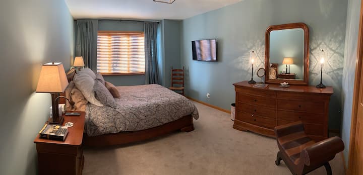 Southern Charm In Chicago Suburb - Naperville, IL