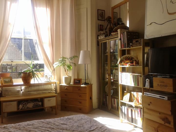 Bright Studio Apartment Near Tube & Bus City Links - Cricklewood - London