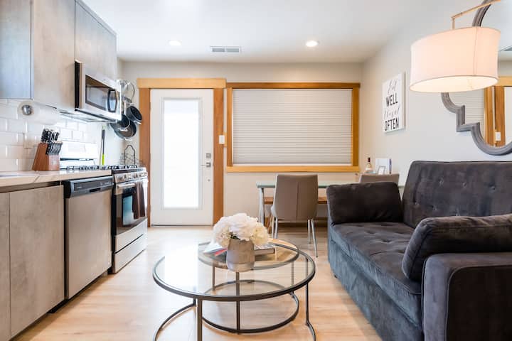 The Carriagehouse Flat| Outdoor Space |Free Parkng - Santa Clara, CA