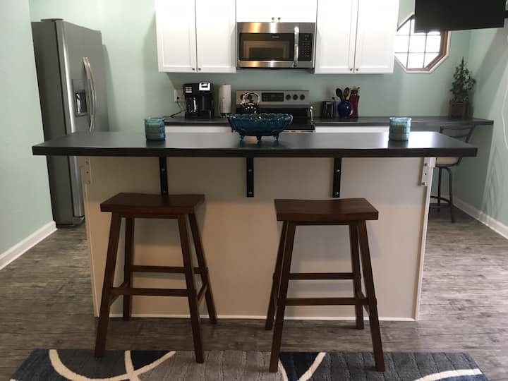 Hollywood Studio B - South Bend, IN