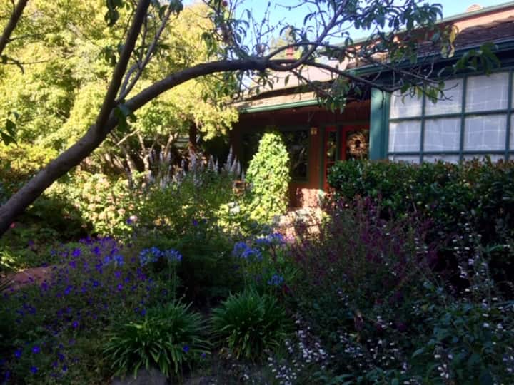 5 Bed/3.5 Bath Quiet Home Near Stanford - Palo Alto, CA