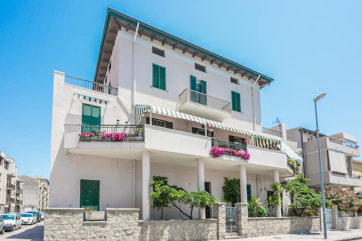 Beachfront Apartment In Alghero - Alghero