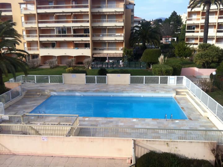 Beau Studio+ Piscine Proche Mer, 10 Minutes Cannes - Antibes