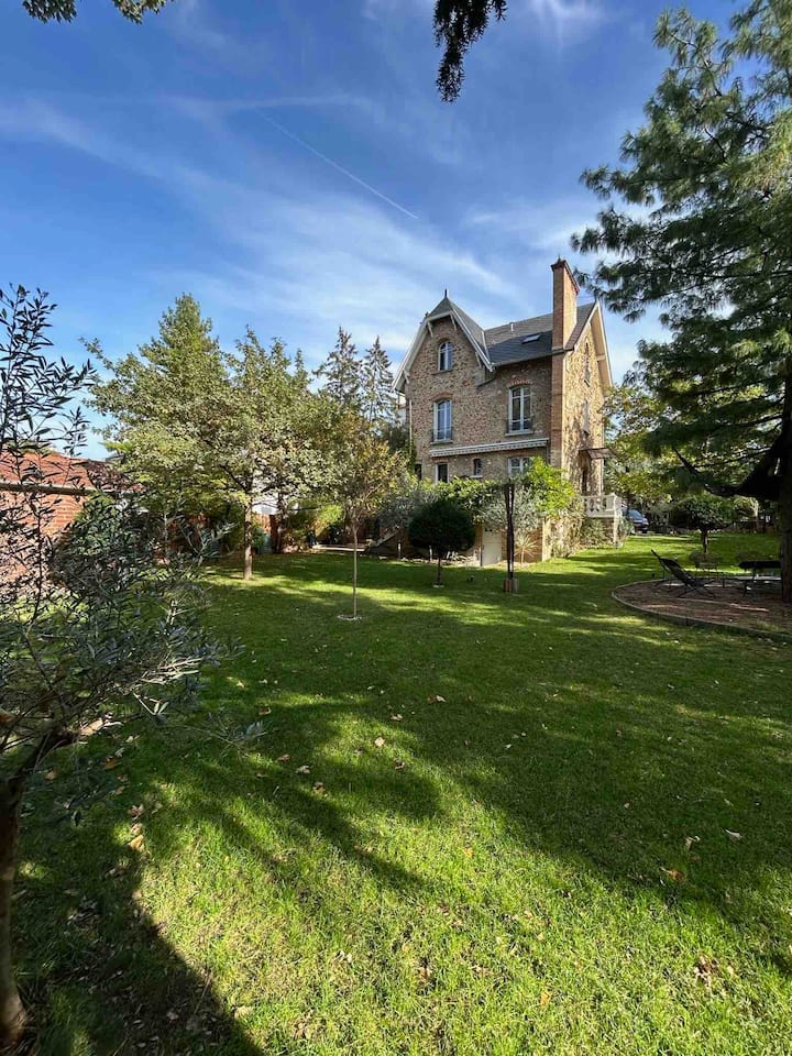 Demeure D’exception à 10mns De Paris - Bois-Colombes