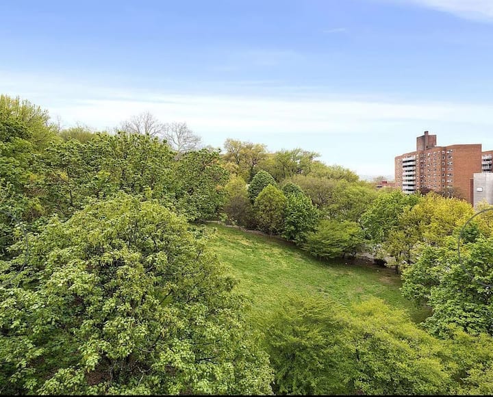 1 Bedroom Condo Apartment Surrounded By Greenery - The Bronx, NY