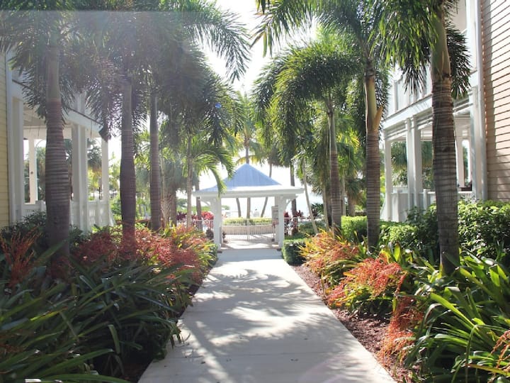 Anglers Reef Is Oceanfront, Blue Marlin House2/2.5 - Islamorada, FL