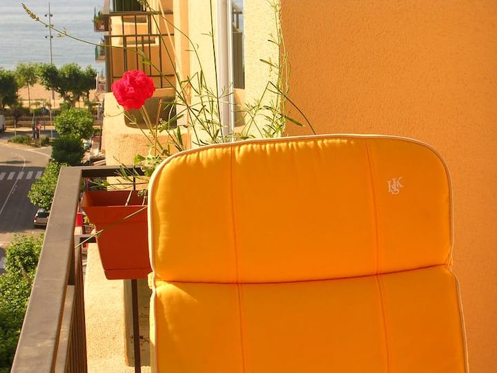Calella Barcelona. Flat Met Vrij Uitzicht. - Calella