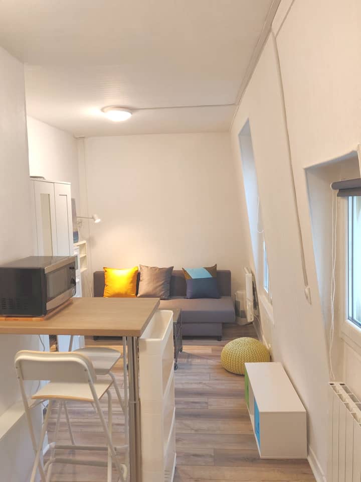 Tiny-studio , Wifi+tv+transports+bois Vincennes - Porte d'Ivry