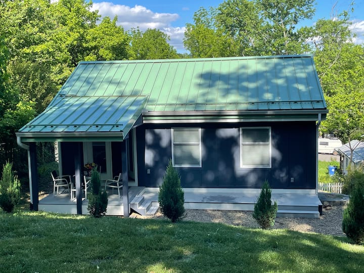 The Urban Cottage - Chic West Asheville Home - Asheville, NC