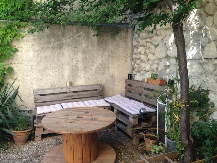 Rez De Jardin à 10 Minutes à Pied Des Remparts - Avignon