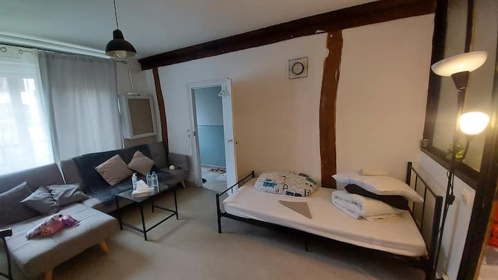 Chambre Privée Dans Une Maison Exclusivement Femme - Angerville
