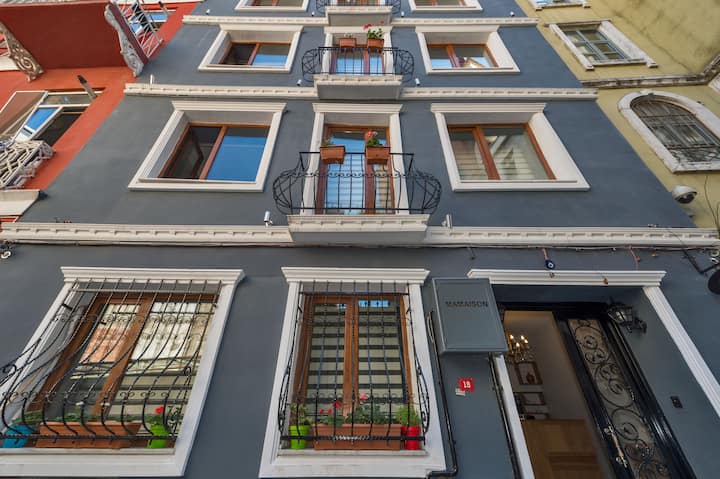 A Cosy Place For All Of You - Karaköy