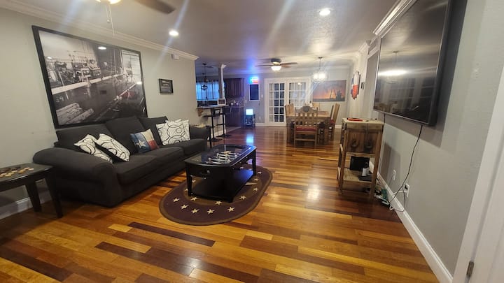 Wildcatter Resting Grounds, Spacious Living - Odessa, TX