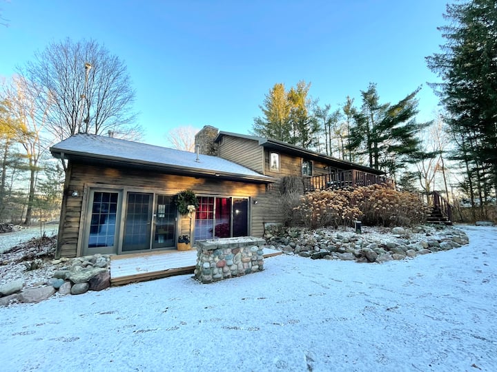 Pet Friendly | Lakefront |Near Nordic | Fireplace - Spring Lake, WI