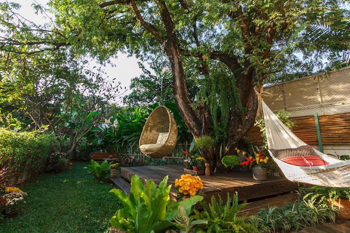 Nimman Garden Villa @ Nimmanhaemin - Thaiföld