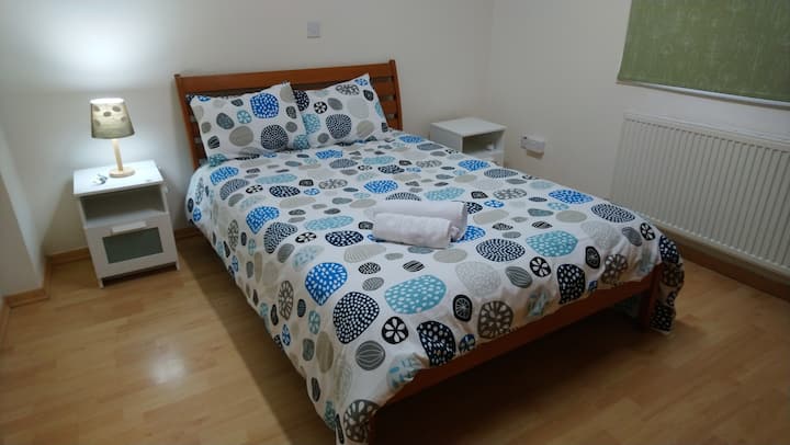 3 Bedrooms Great & Beautiful Apartment In Center - Cypr