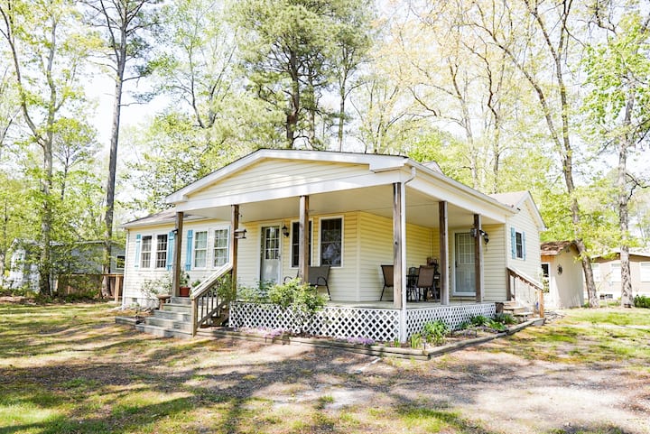 Cheerful 3 Bedroom Home Near Bethany Beach - Bethany Beach, DE