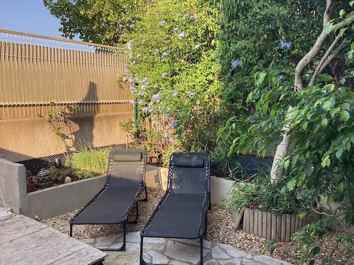 Chambre Climatisée, Entrée Indépendante Par Jardin - Puget-sur-Argens