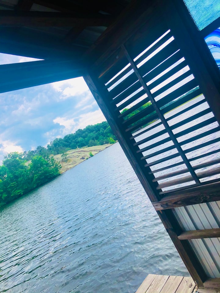 R- Lake Front Cabin/home - Conyers, GA