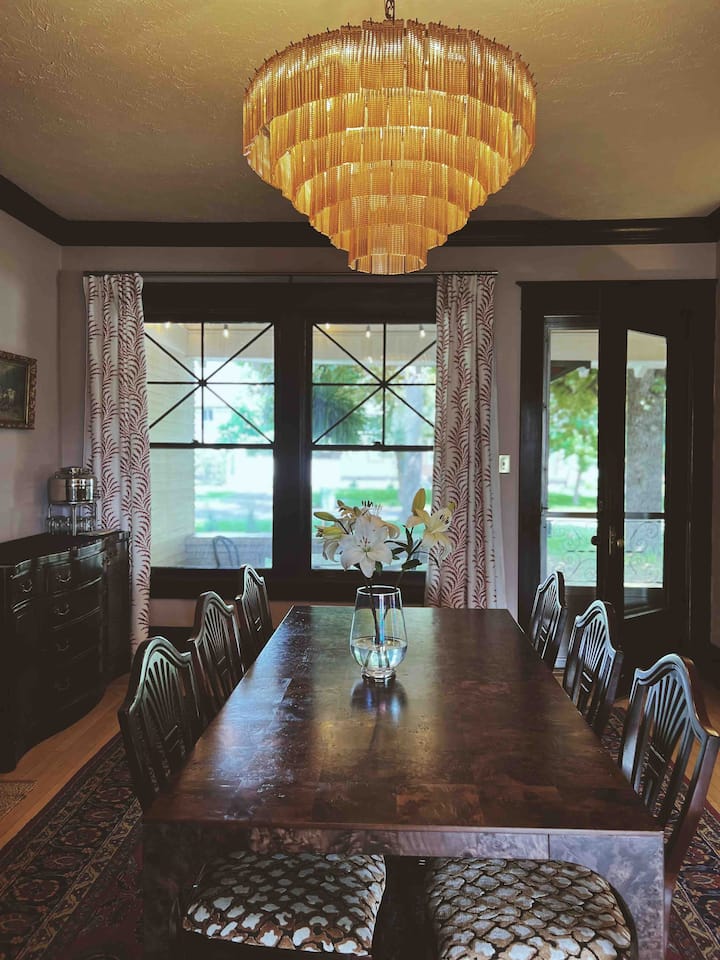 Queen Bed, Marianna Stoltz House - Ivy Suite (#4) - Spokane, WA