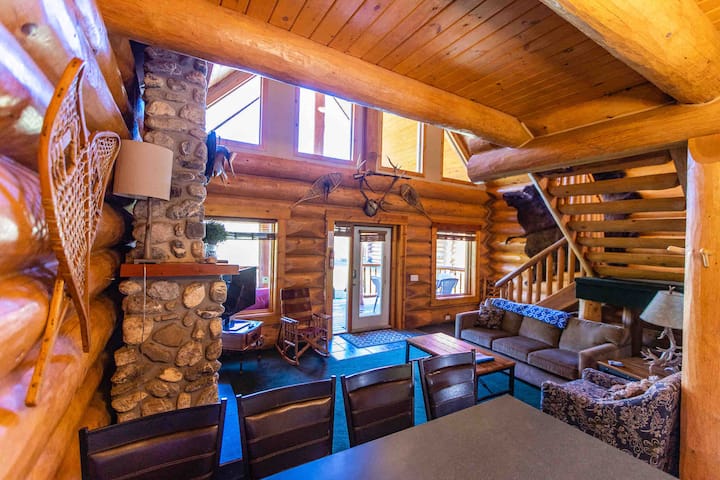 Deluxe Mountain View Chalet - Yoho National Park Of Canada