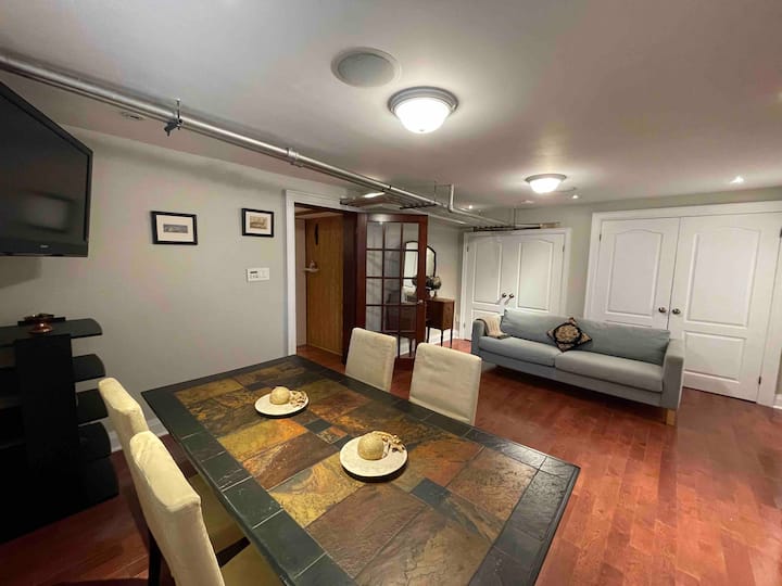 Big Private Bdrm-share Bsmt W/1 Other-female Only - Toronto