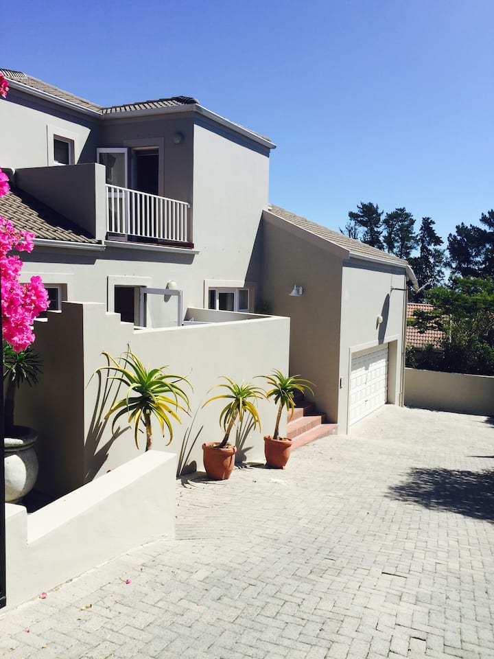 House Simon Bel Aire - Somerset West