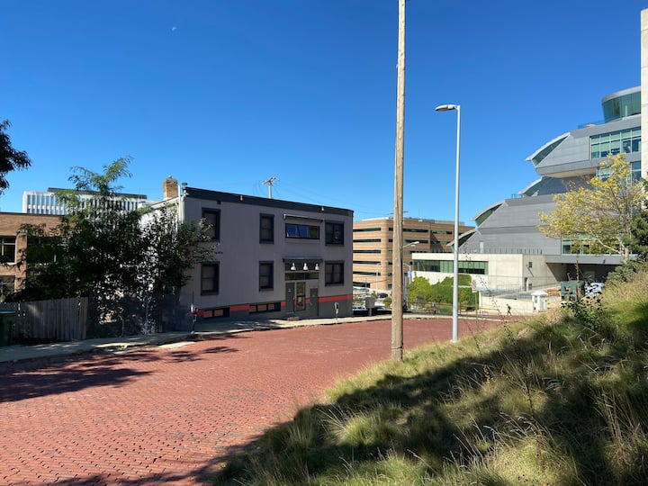 30+ Days Apt. #2 - Medical Mile / Downtown Gr - Grand Rapids, MI