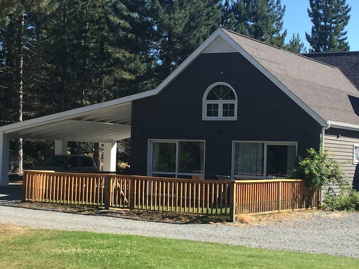 Manorburn Suites: Two Double Bedroom Unit - Twizel